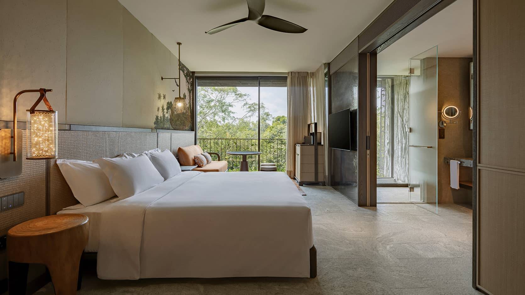 Rainforest King - Mandai Rainforest Resort